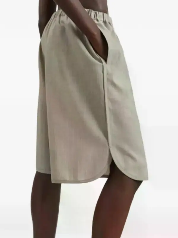 THE FRANKIE SHOP Elasticated Waist Curved Hem Shorts