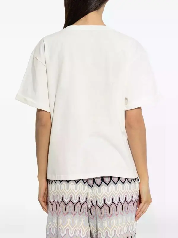 AKEP V-neck Patch-pocket T-shirt