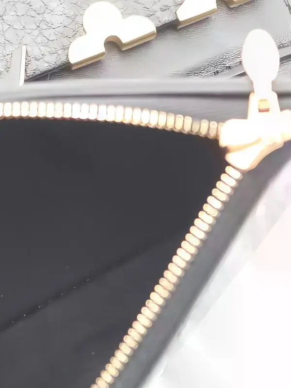 LOUIS VUITTON 2020 Taurillon Leather Trifold Wallet