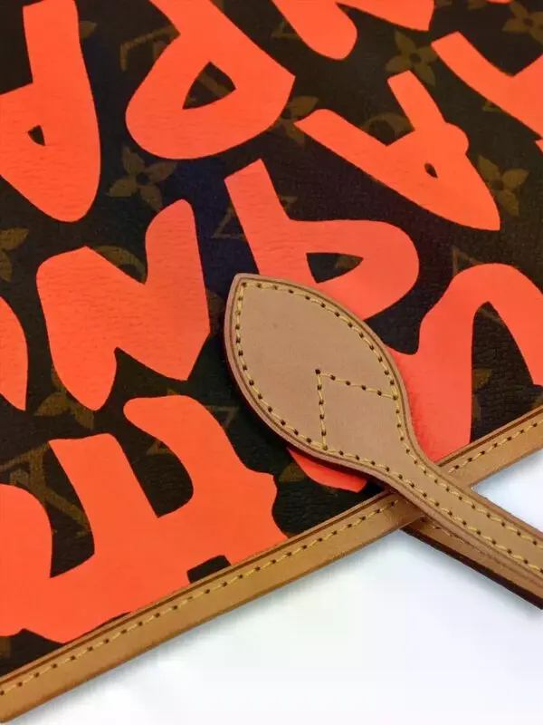 LOUIS VUITTON Monogram Graffiti Neverfull Gm Tote Bag