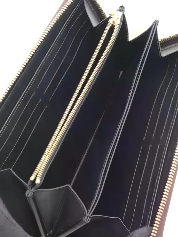 LOUIS VUITTON 2019 Zippy Wallet - Brown