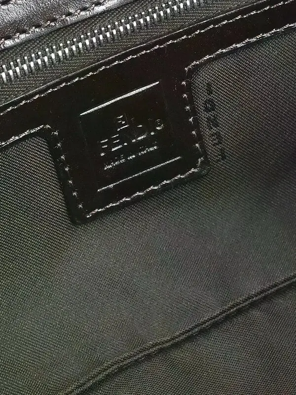 Fendi 2000 Zucca-pattern Shoulder Bag - Black