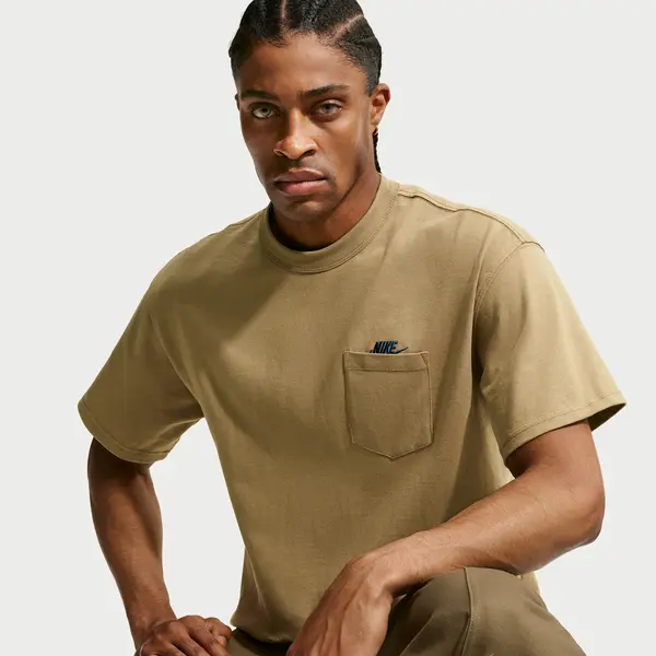 Nike Sportswear Premium Essentials T-shirt
