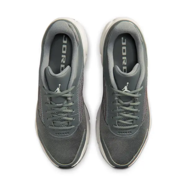 JORDAN Trunner Flow Shoes