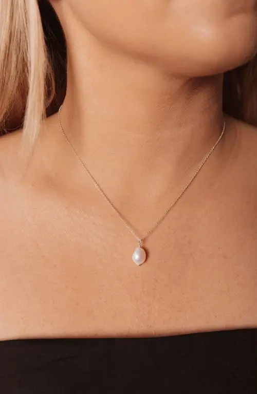 SET & STONES Adelle Pearl Pendant Necklace - Silver