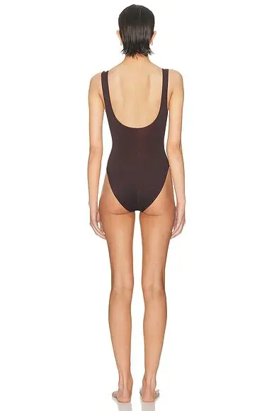 LEFT ON FRIDAY Streamline Suit