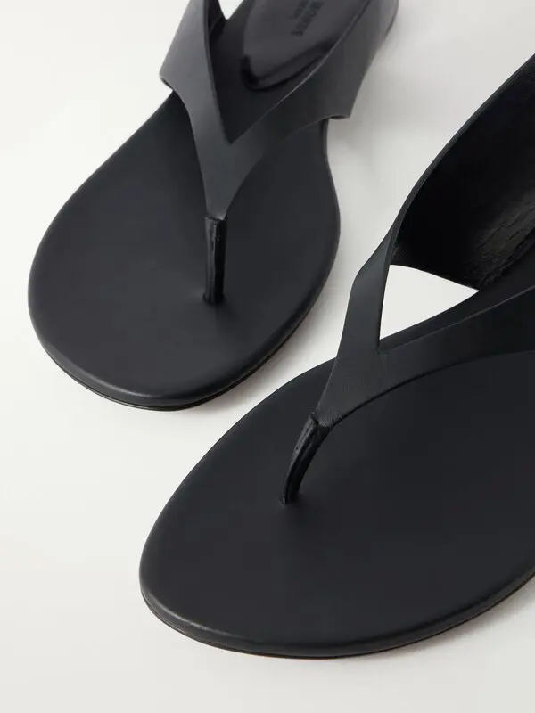 Le Monde Beryl Langley Leather Thong Sandals - Black