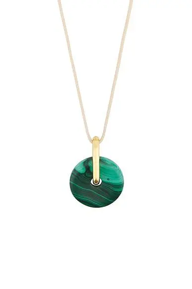 Timeless Pearly Pendant Necklace