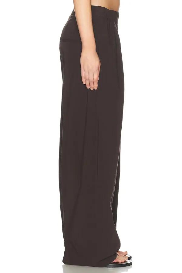 ST. AGNI Relaxed Pleat Pant - Bark