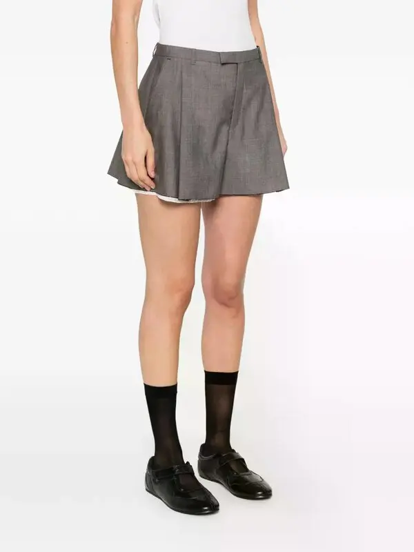 NACKIYE Split Pleated Shorts