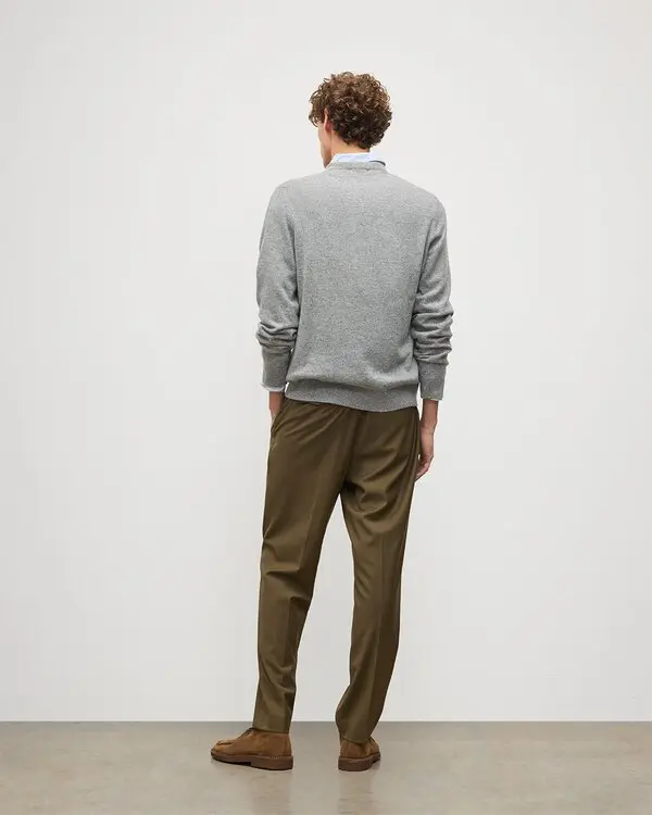 Johnstons Of Elgin Rory Classic Cashmere V-neck Jumper