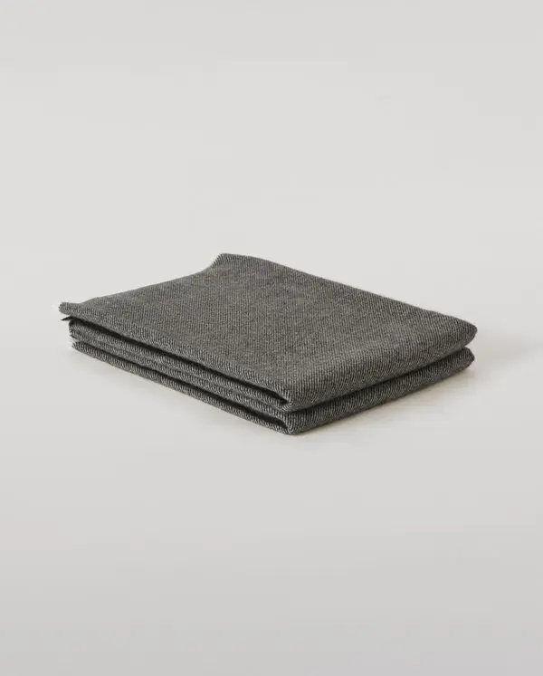 Johnstons Of Elgin Mountain Twill Black & White Cashmere Throw - Multi
