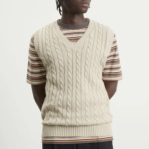 BEAMS Cable Knit V-neck Vest - Grey