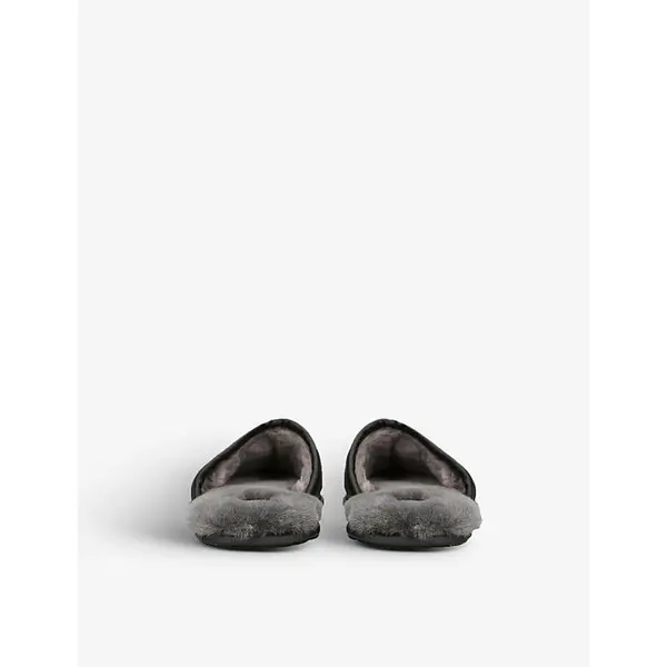 UGG Scuff Sheepskin Slippers - Black