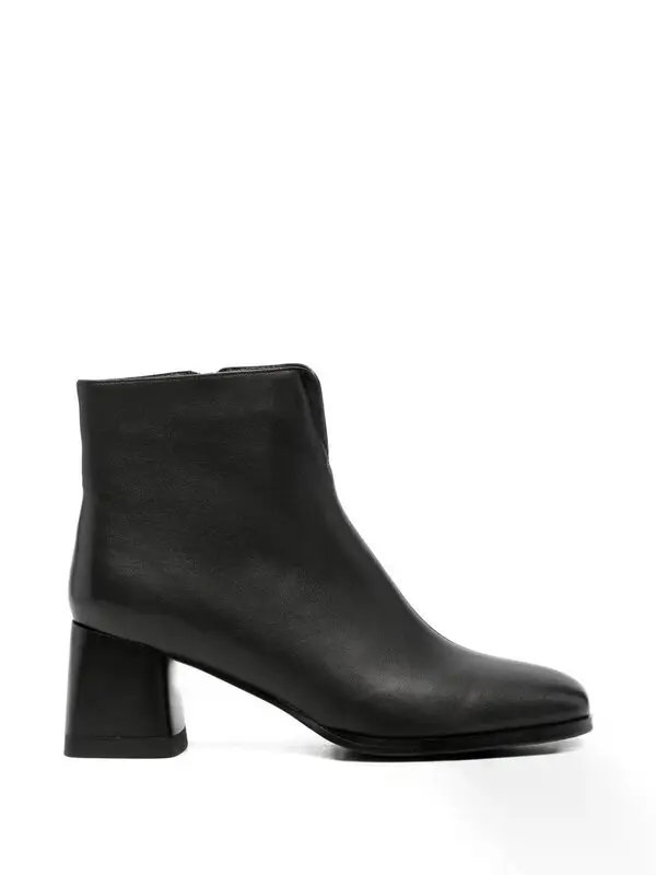 LINDA BAUMANN Square-toe Boots