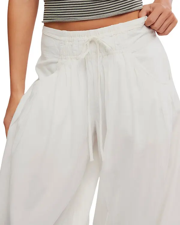 Free People Calle Bubble Crop Pants - Tofu
