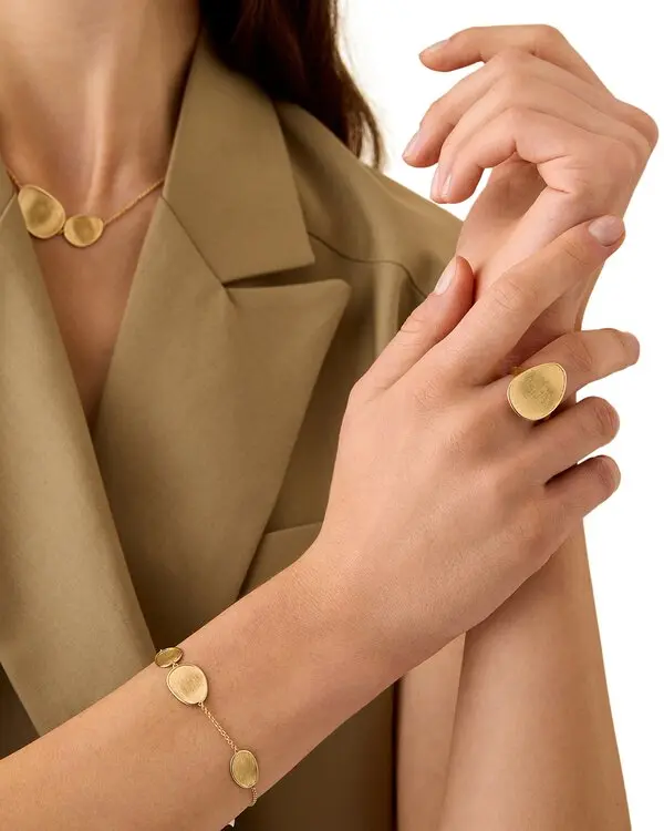 Marco Bicego 18k Yellow Lunaria Signet Ring - Gold
