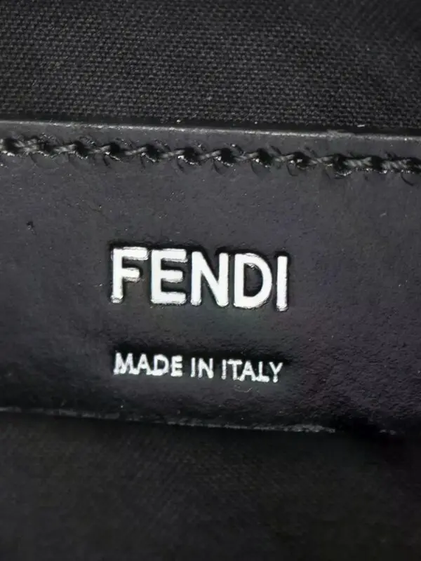 Fendi 2000-2010 Diagonal Camera Crossbody Bag - Black