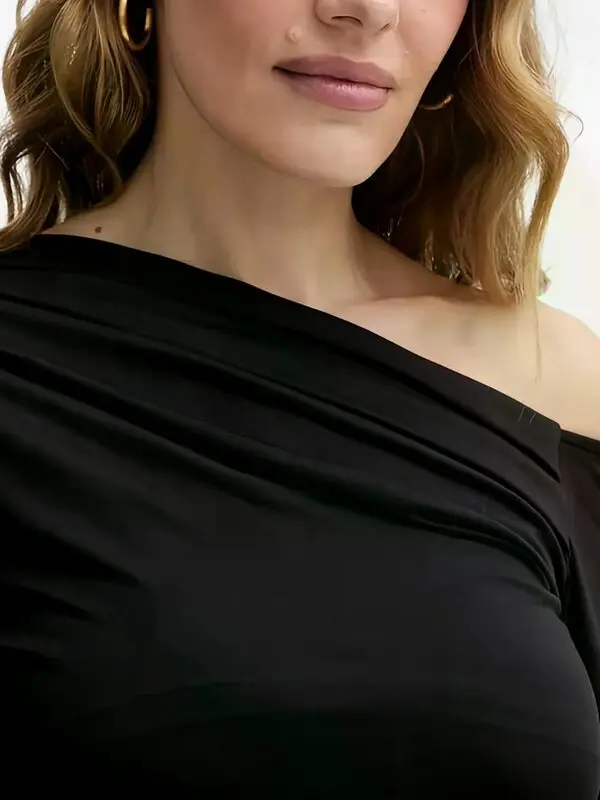 Guess Long Sleeved Asymmetric Top