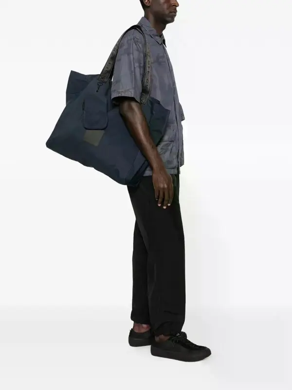 OFF GRID Detachable Pouch Shoulder Bag