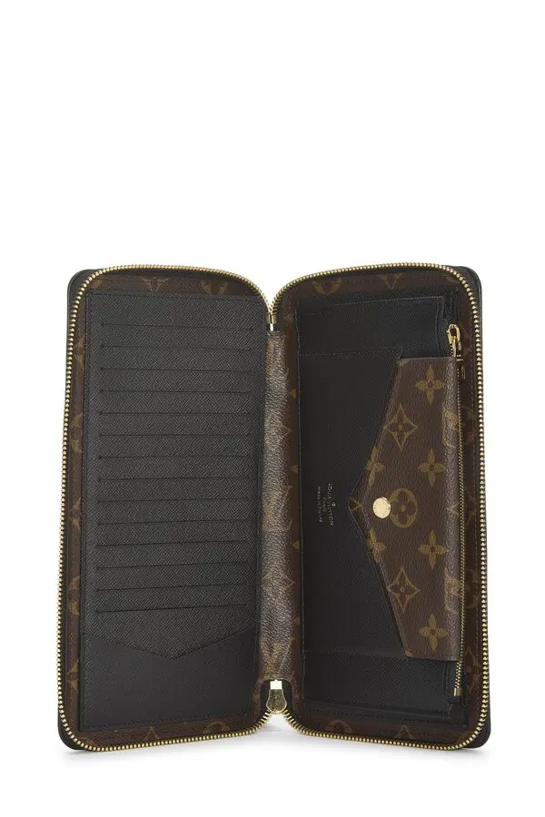 LOUIS VUITTON Monogram Canvas Daily Oragnizer