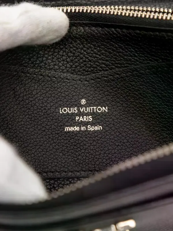 LOUIS VUITTON 2018 Leather Lockme Zippy Wallet Long Wallets