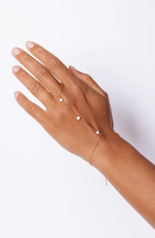 SET & STONES Bobbi Hand Chain With Freshwater Pearls