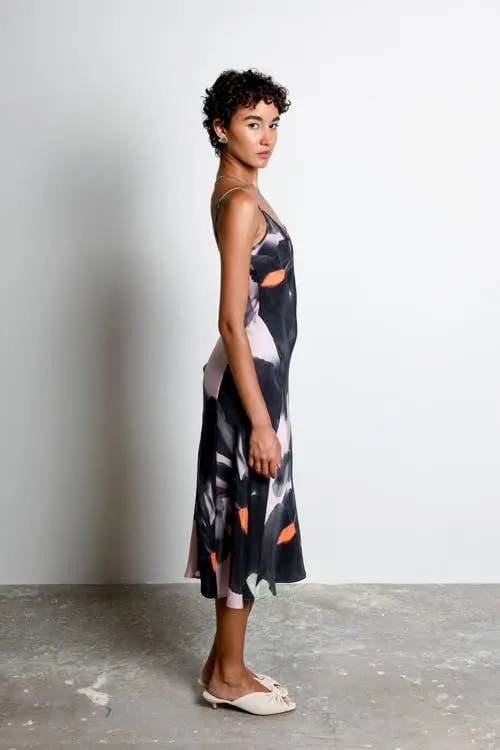 UNTITLED IN MOTION Noir Print Midi Slipdress
