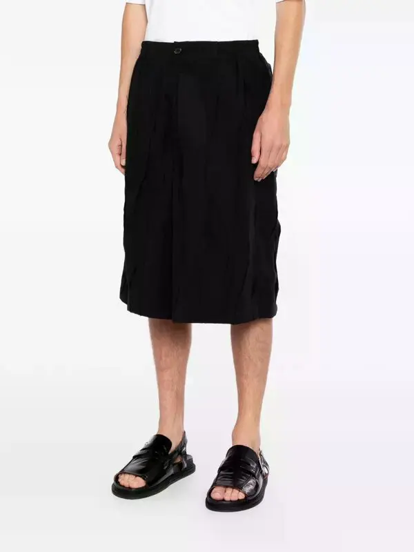 SONGZIO Pleated Knee Length Shorts