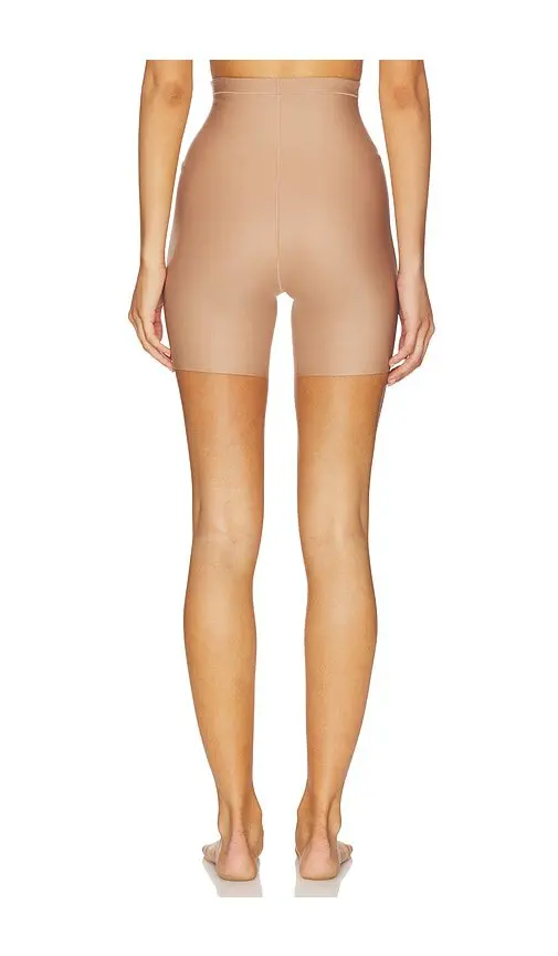 SKIMS Body Cs Mid Rise Short - Sienna
