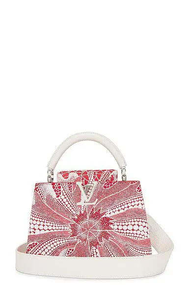 LOUIS VUITTON Capucines Mm Handbag - Red