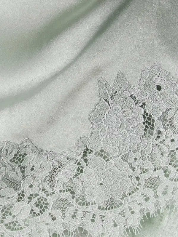 DÔEN Giuliette Floral-print Silk-charmeuse Skirt With Lace Trim - Gray
