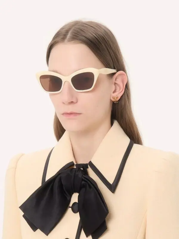 Valentino Garavani Dauphin Sunglasses In Recycled Acetate - Cream