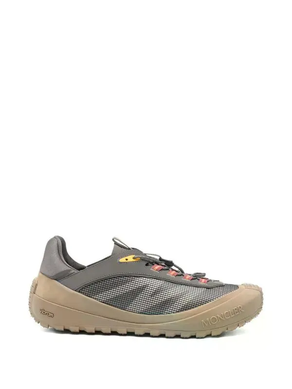 Moncler Trailgrip Lp Panelled Sneakers - Grey