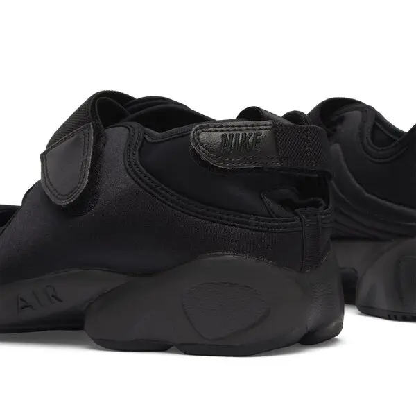 Nike Rift Trk3 Split-toe Sneaker