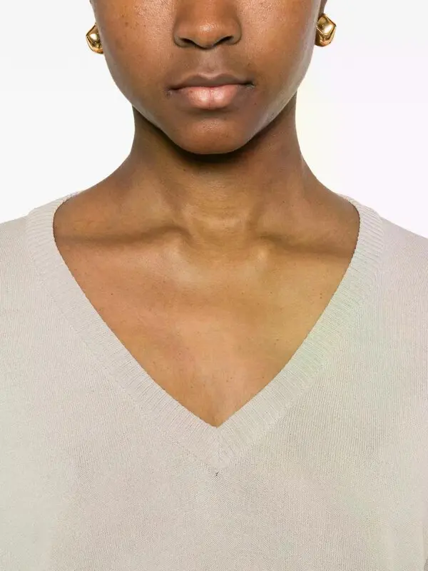 NEERA Long-sleeve V-neck Top