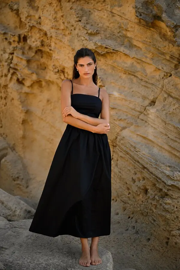 MandiBreeze Rose Dress - Black