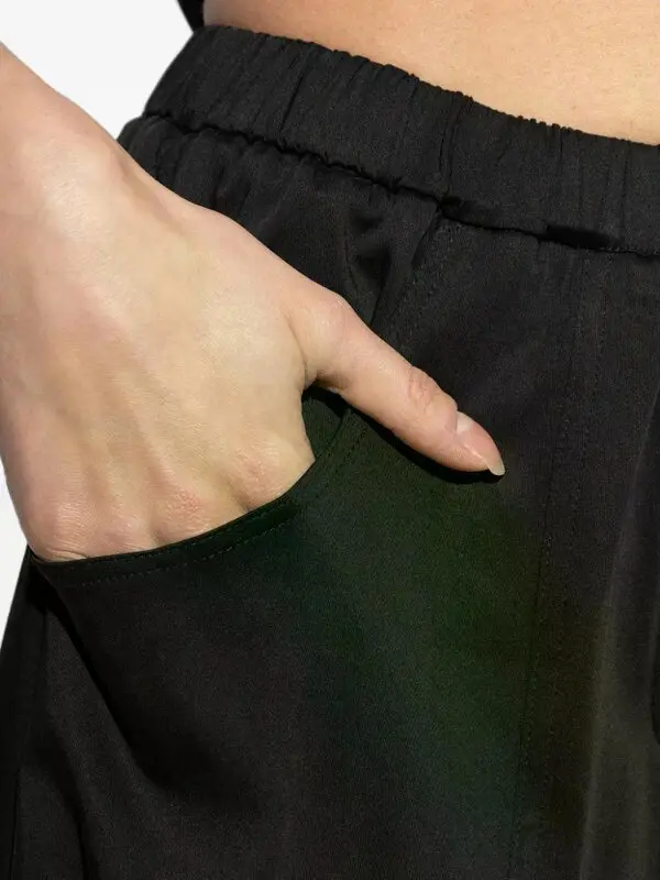 AKEP Elasticated-waist Shorts