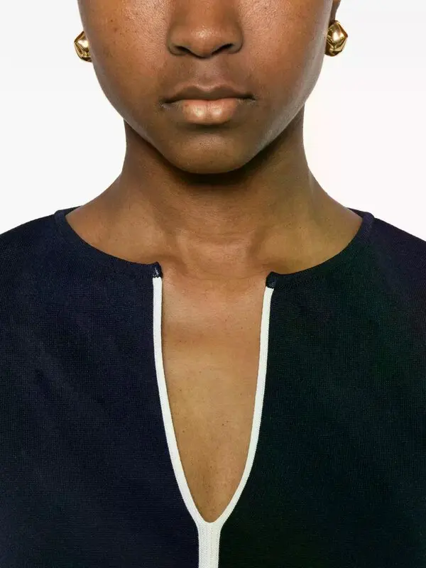 NEERA V-neck T-shirt