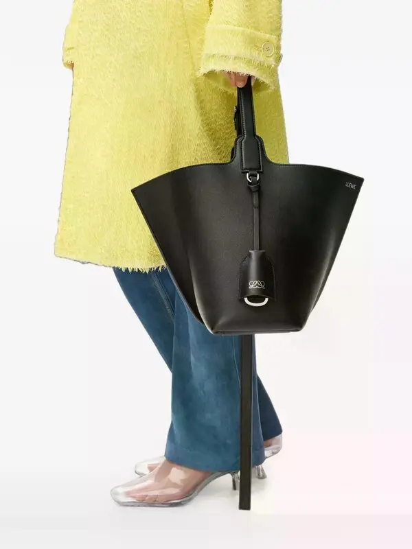 Loewe Medium Bilbao Shoulder Bag - Black