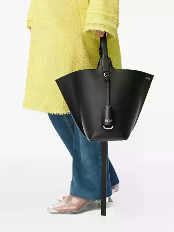 Loewe Medium Bilbao Shoulder Bag - Black