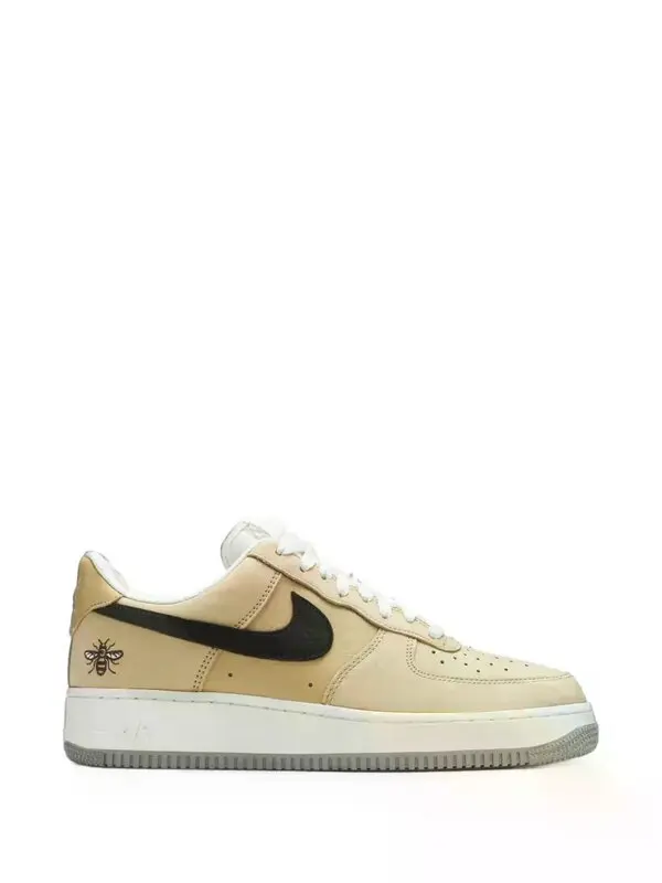 Nike Perforated Low Top Sneakers - Neutrals