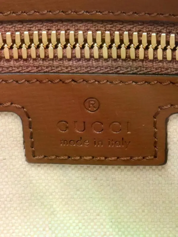 Gucci Gg Supreme Retro Interlocking G Messenger Bag - Neutrals