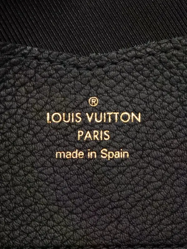 LOUIS VUITTON 2015 Leather Lockme Wallet Long Wallets