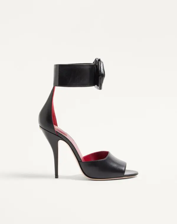 Valentino Garavani Drip Rose Kidskin Sandals With Crystals - Black