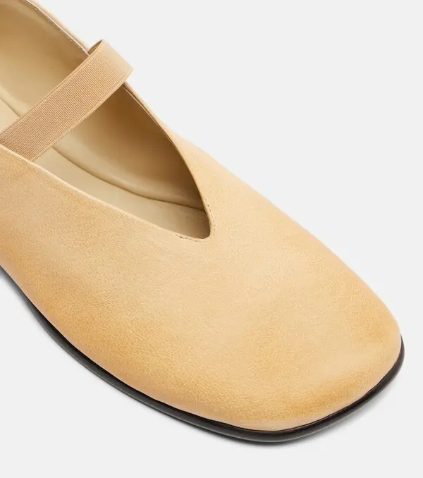 LEMAIRE Leather Ballet Flats - Beige