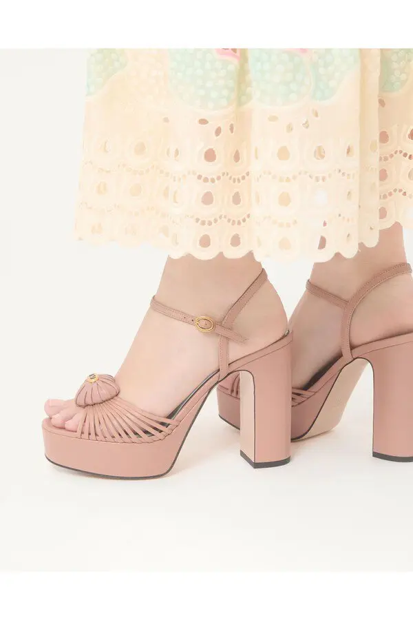 Valentino Garavani Coeur Royal Platform Sandal - Pink