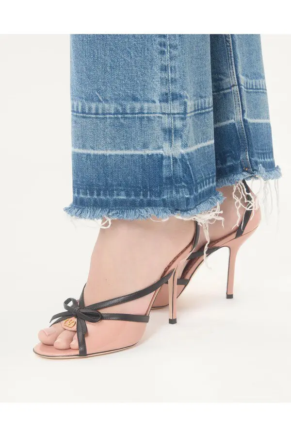 Valentino Garavani Bepointy Sandal With Vlogo Signature - Black