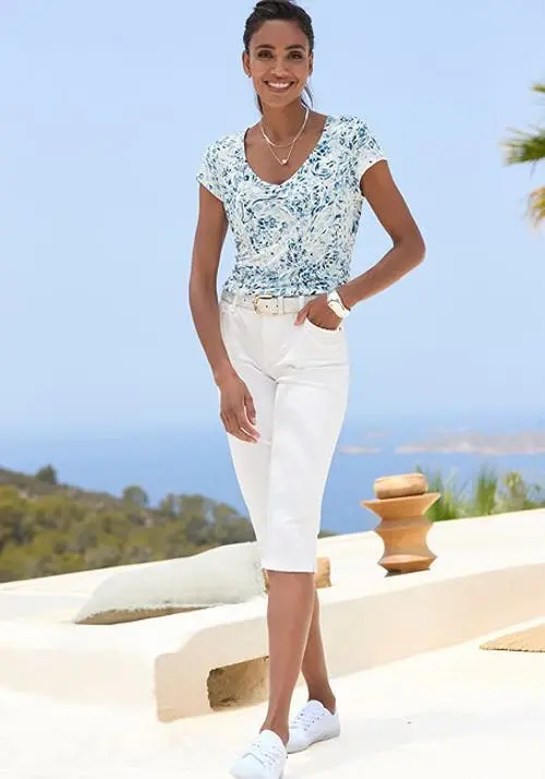 LASCANA Floral Ruched V-neck Top