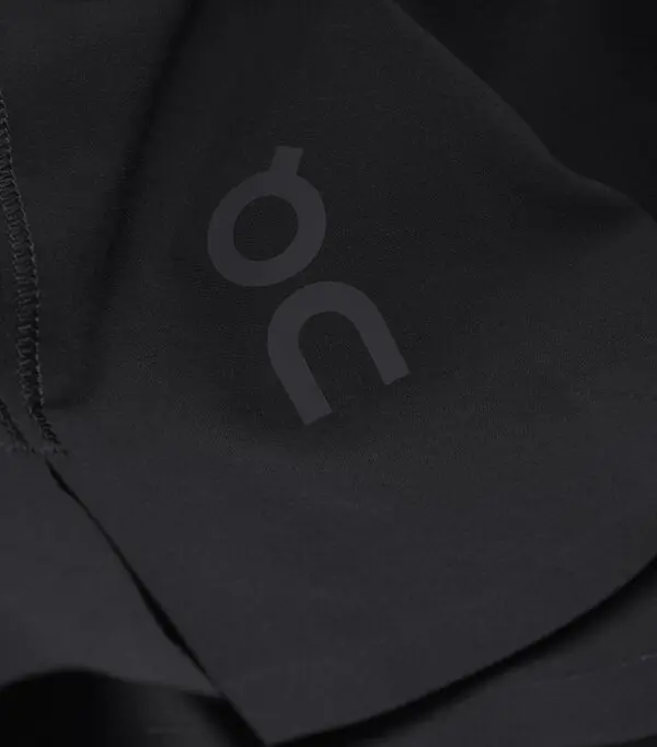 On Focus Shorts
